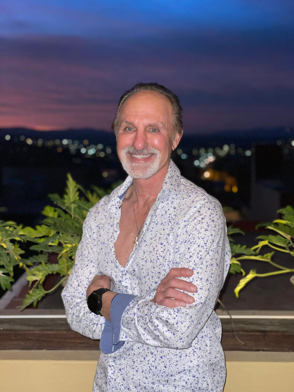Forum Übersicht - Scammer Anthony Mayer